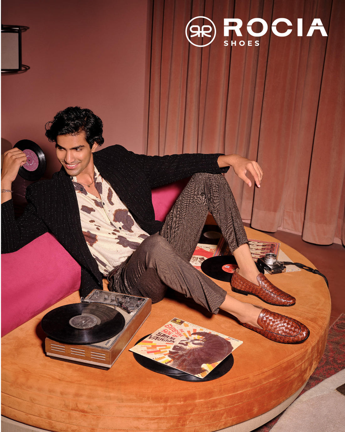 Shop Stylish Footwear Online – Men & Women’s Shoes | Rocia